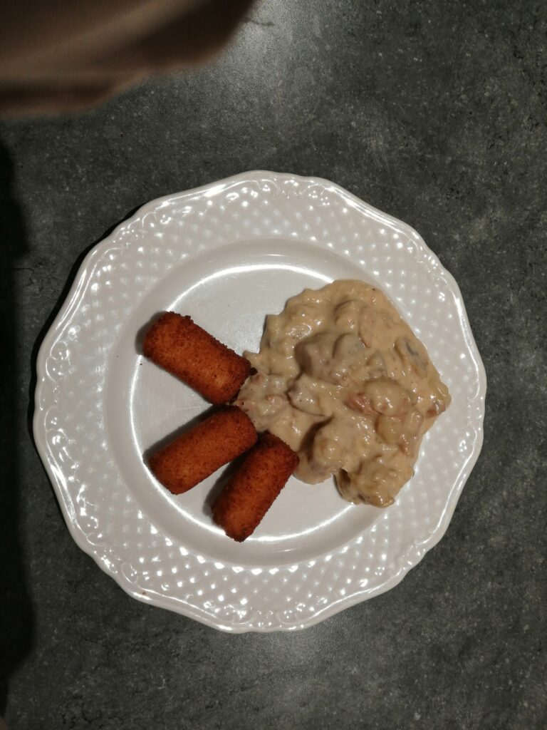 Kalfsblanquette met huisbereide kroketjes | Wijnen Moniez